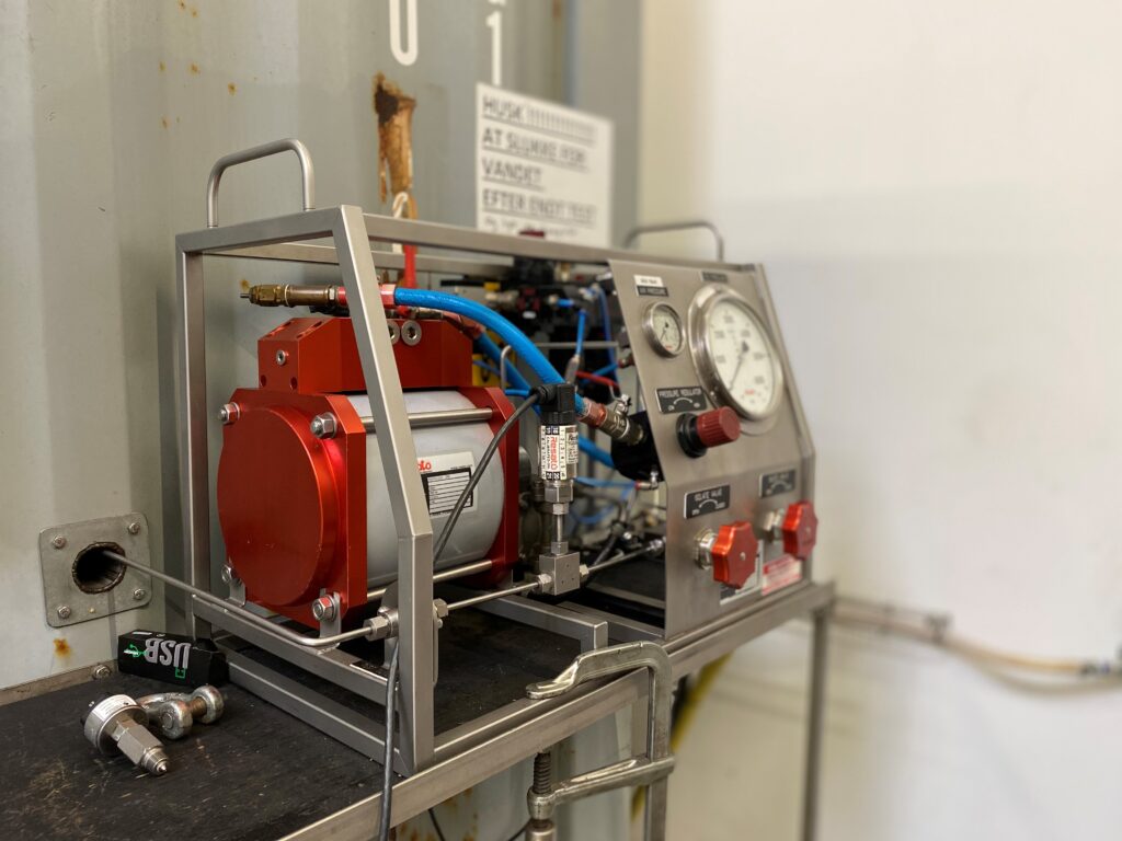 Ultra high pressure tests – 5000 bar / 72.500 psi – Test Facilities